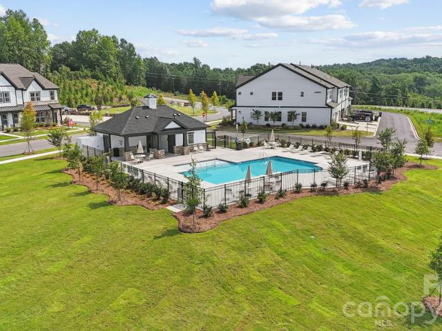 3187 Beacon Heights Road