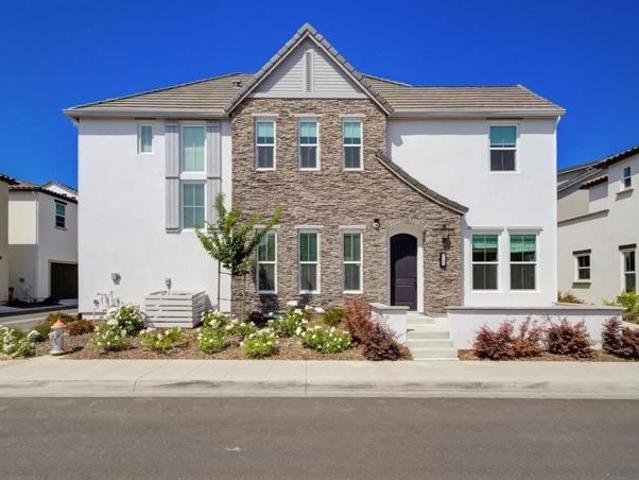 3188 Giovanni St, Sacramento, CA 95818