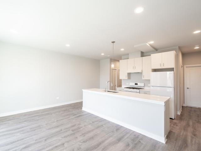 3188 S Archer Avenue # 301