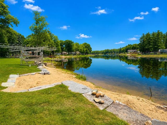 3188 W RIVER Drive