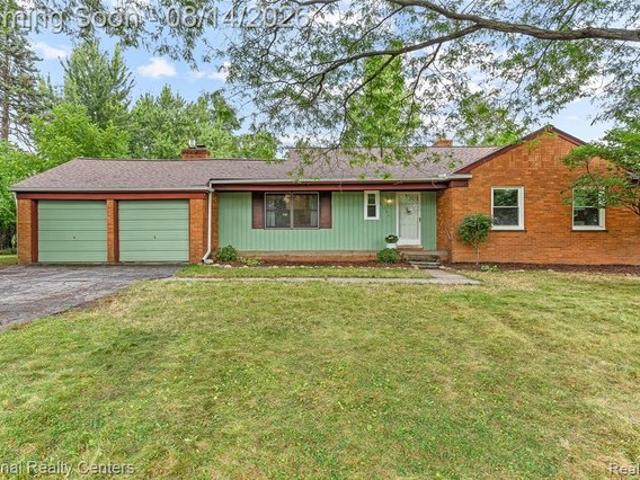 31890 Dohany Dr, Farmington Hills, MI 48336
