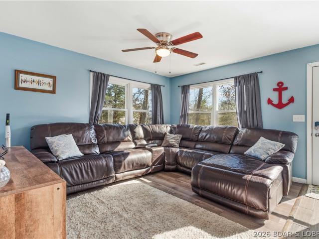 31806 Lakeview Ln, Gravois Mills, MO 65037 | MLS #3585 | Compass