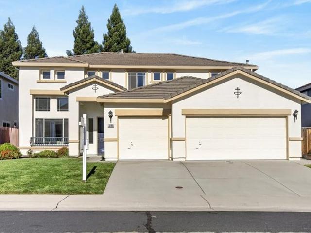 3180 Mount Tamalpais Dr, Roseville, CA 95747