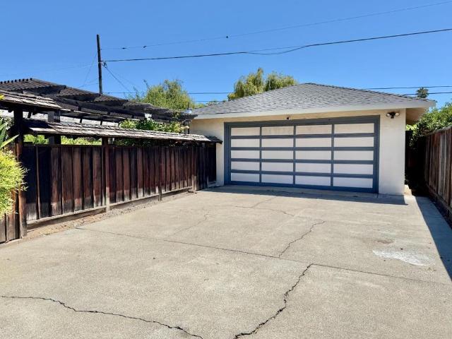 3180 Acorn Way
