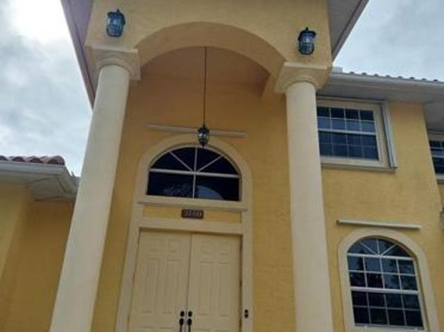 3180 Safe Harbor Dr, Naples, FL 34117