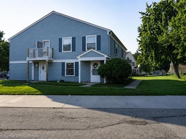 3182 Beechtree Ct, Orion, MI 48360