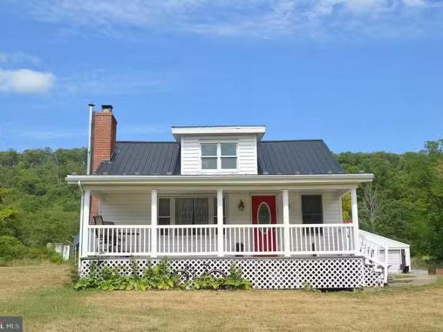 3182 Valley Rd, Berkeley Springs, WV 25411 MLS WVMO2004842