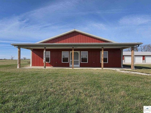 31833 Highway W, Smithton, MO 65350