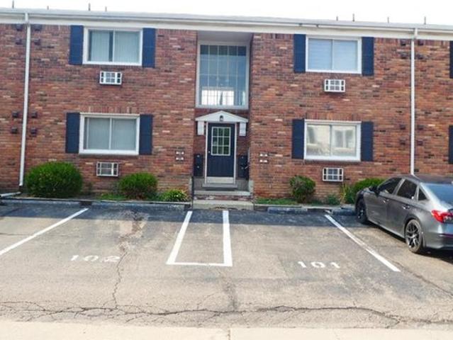 31831 Grand River Ave, Farmington, MI 48336