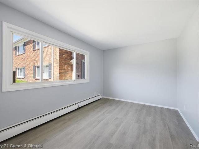 31831 Grand River Avenue # 85