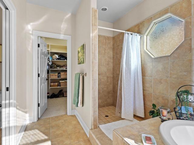 3183 Agassi Ln, Redding, CA 96002 | MLS #26 2809