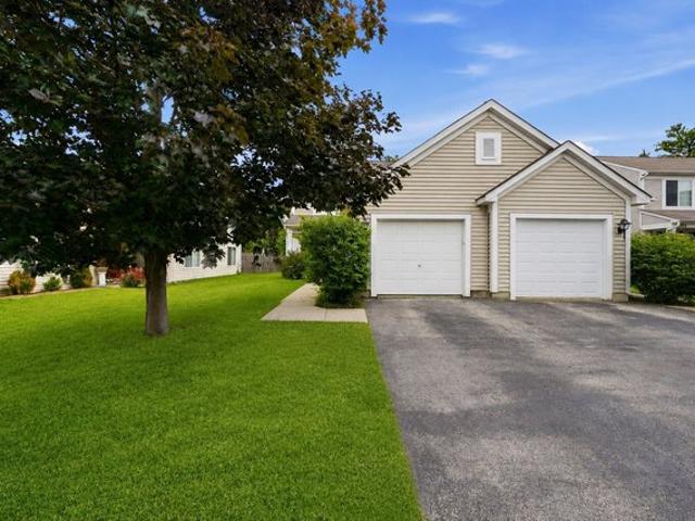 3183 Impressions Dr, Lake in the Hills, IL 60156
