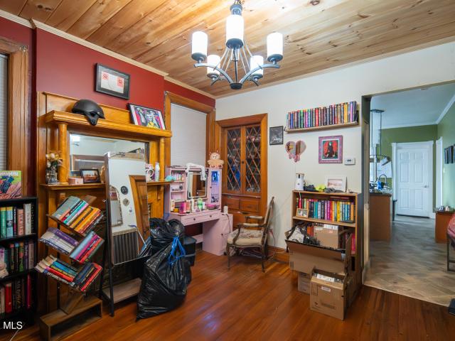 318 1st Street