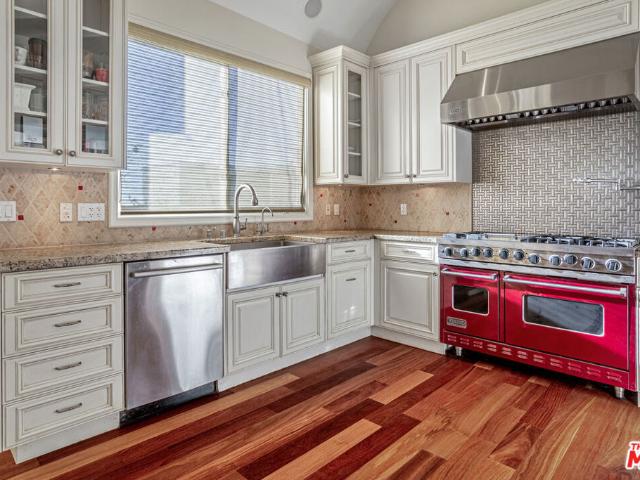 318 26th Street