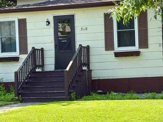 318 2nd Street SE