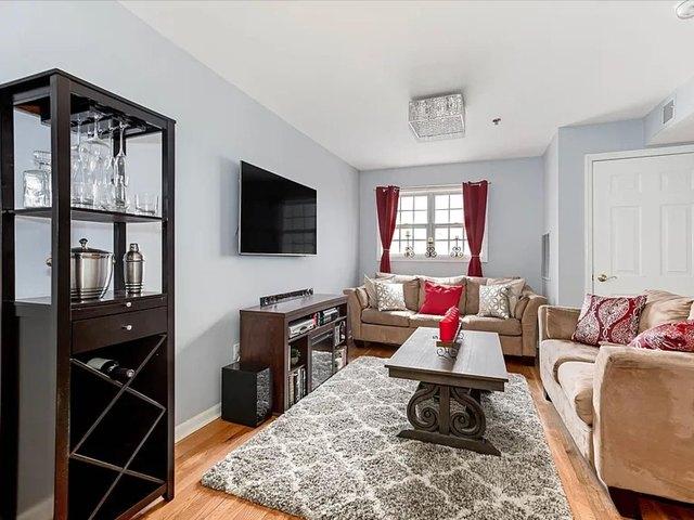 318 54th St Apt 4I, West New York, NJ 07093