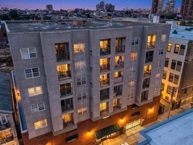318 54th St Apt 4L, West New York, NJ 07093