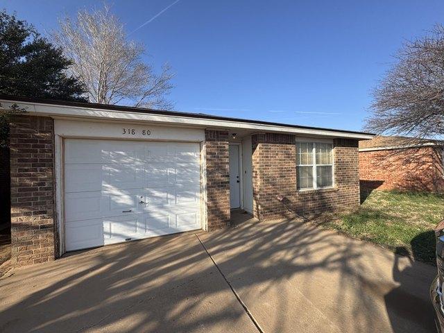 318 80th St, Lubbock, TX 79404