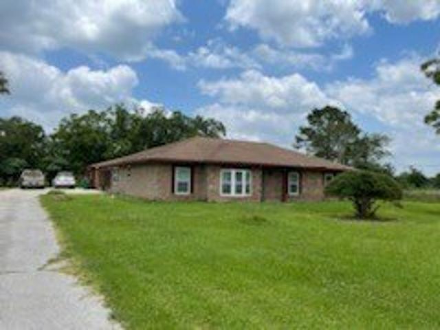 318 County Road 296D, Alvin, TX 77511