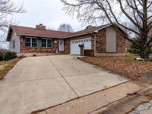 318 Cedar Dr, Potosi, MO 63664