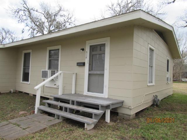 318 Circle Way St, Lake Jackson, TX 77566 | MLS #11632 | Compass