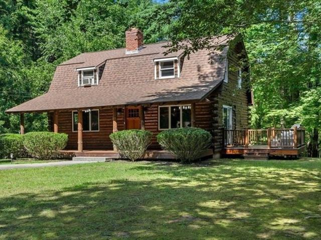 318 Circuit St, Hanover, MA 02339