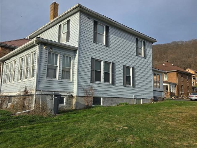 318 Clay Ave