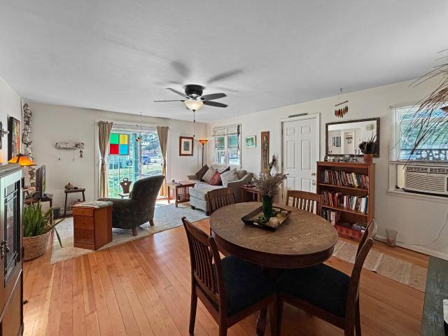 318 Clearwater Avenue NW