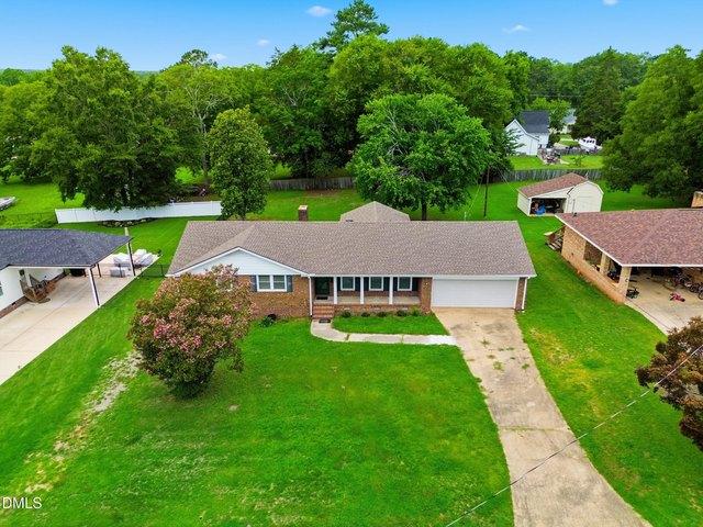 318 Crescent Dr, Clayton, NC 27520