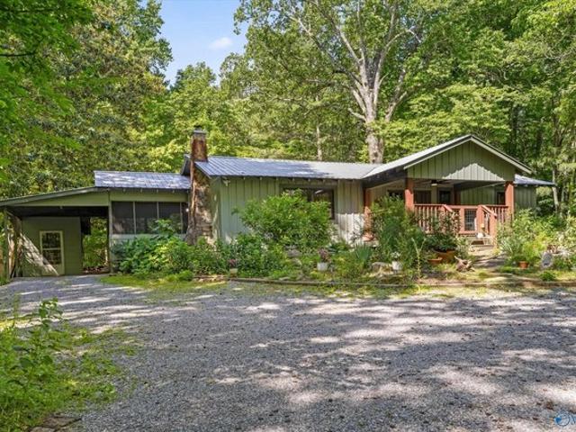 318 Cutler Ave, Mentone, AL 35984
