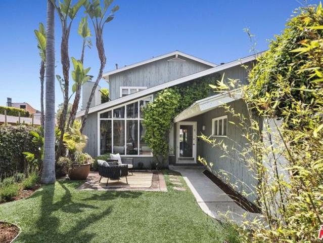 318 Amalfi Dr, Santa Monica, CA 90402