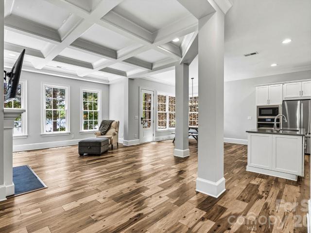 318 Ambleside Village Lane