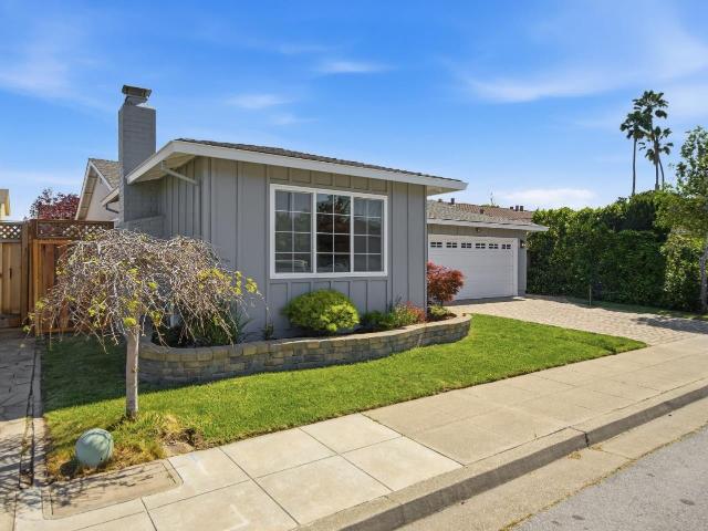 318 Bluefish Court