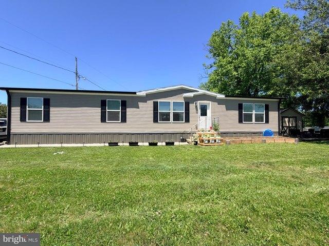 318 Gantt Dr, Martinsburg, WV 25403