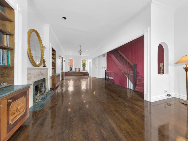 318 E 120TH Street