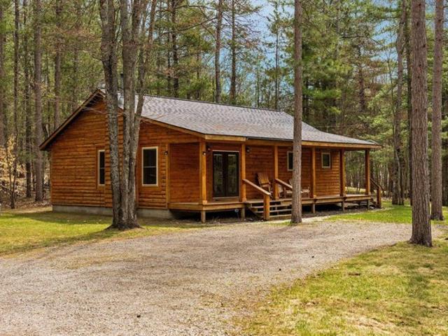 318 E Bear Lake Rd NE, Kalkaska, MI 49646