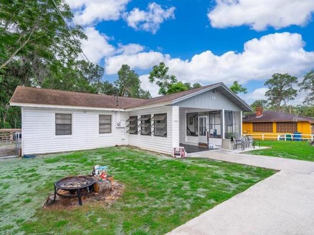 318 E Beresford Ave, Deland, FL 32724