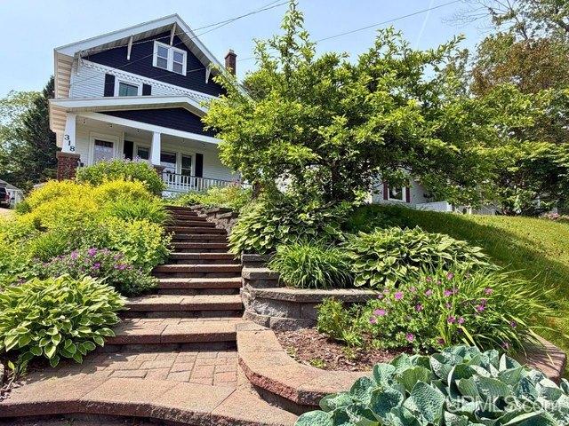 318 E Crescent St, Marquette, MI 49855