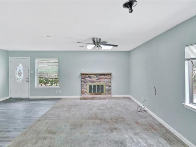 318 E Stark Road