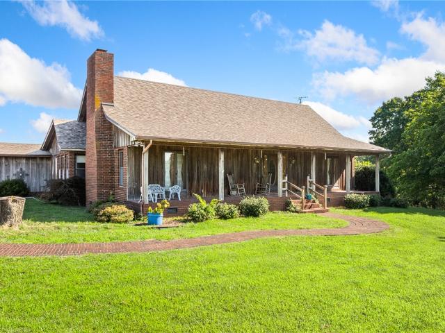 318 Friends Road