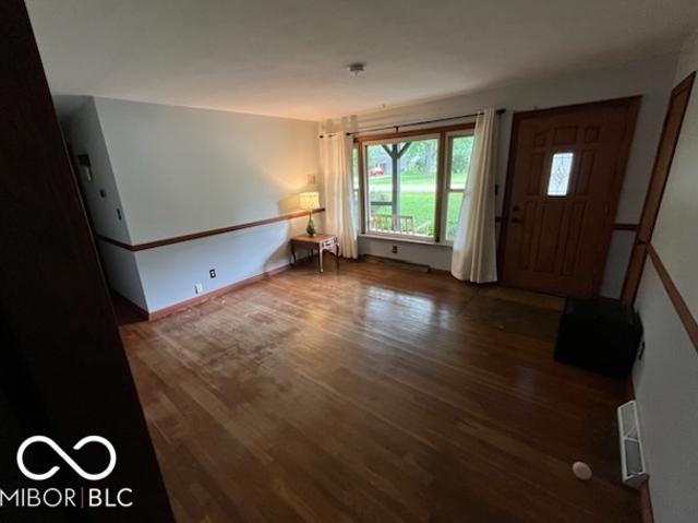 318 Kirk Drive W