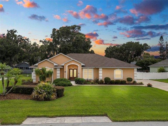318 Hamilton Shores Dr NE, Winter Haven, FL 33881