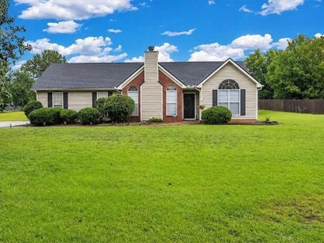 318 Harris Ave, Locust Grove, GA 30248