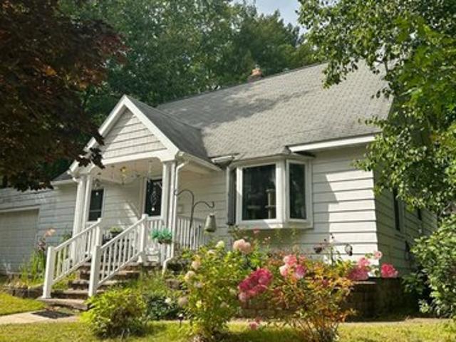318 Highview Pkwy, Rhinelander, WI 54501