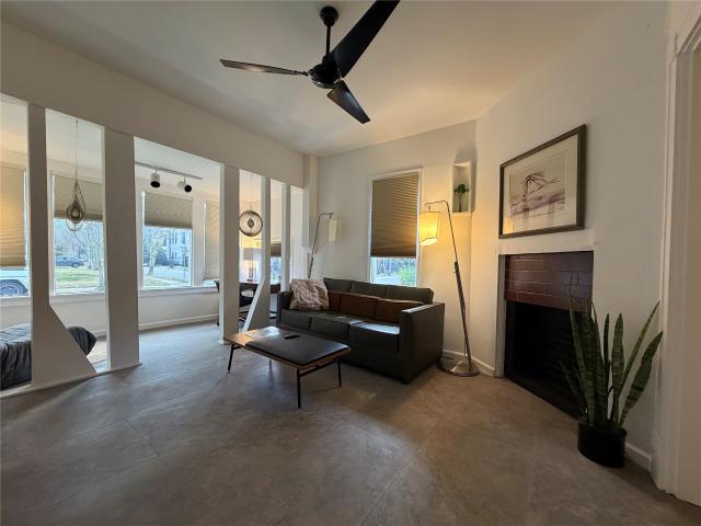 318 Hyde Park Blvd, Unit A, Houston, TX 77006 | MLS #59509 | Compass