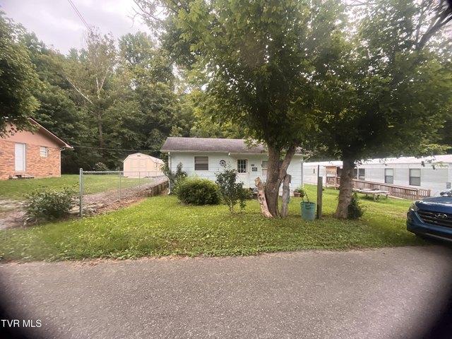 318 Jarvis St, Sneedville, TN 37869