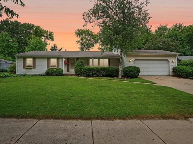 318 Oldfield Rd, Madison, WI 53717