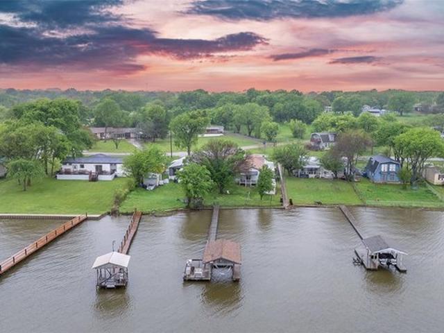 318 Overlook Trl, Gun Barrel City, TX 75156