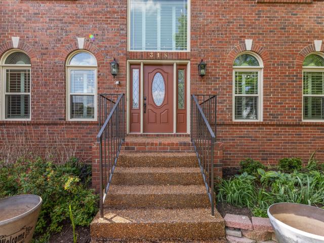 318 Logans Cir