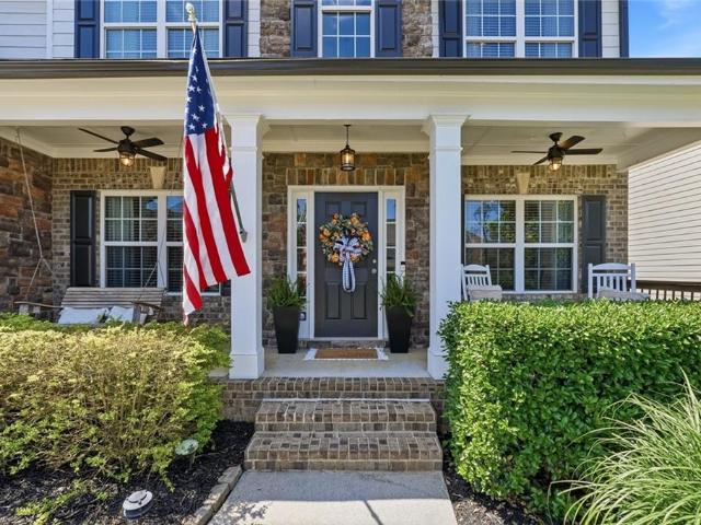 318 Lakestone Landing